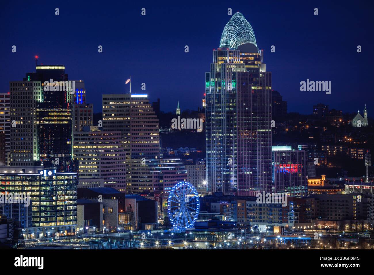 Cincinnati skyline bridge sunrise hi-res stock photography and images ...
