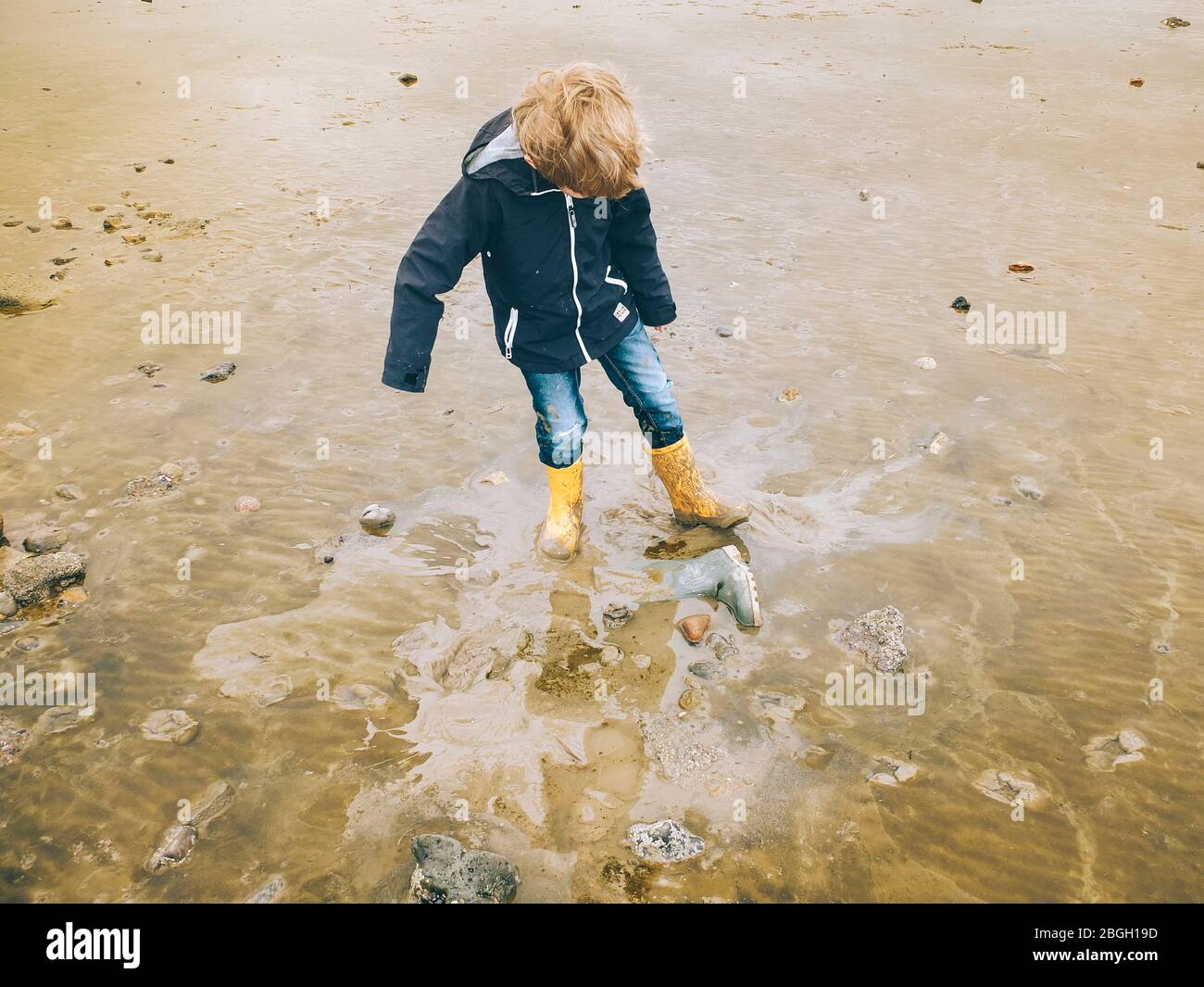 Beach puddle hi-res stock photography and images - Alamy
