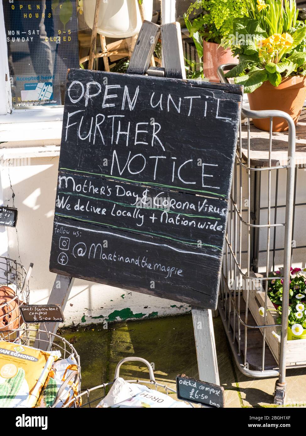 Open until hi-res stock photography and images - Alamy