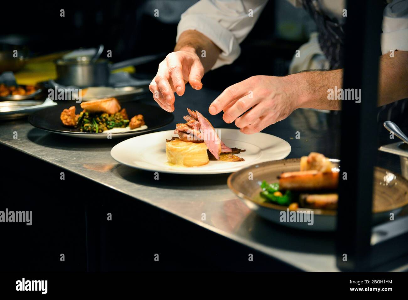 Plating food hi-res stock photography and images - Alamy