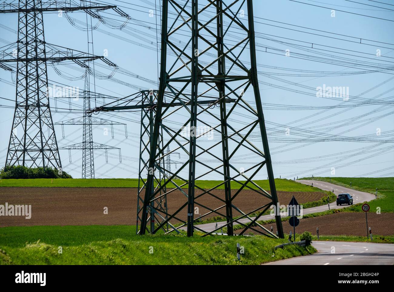 Extra-high voltage lines, 380 KV, power line, the electricity comes ...