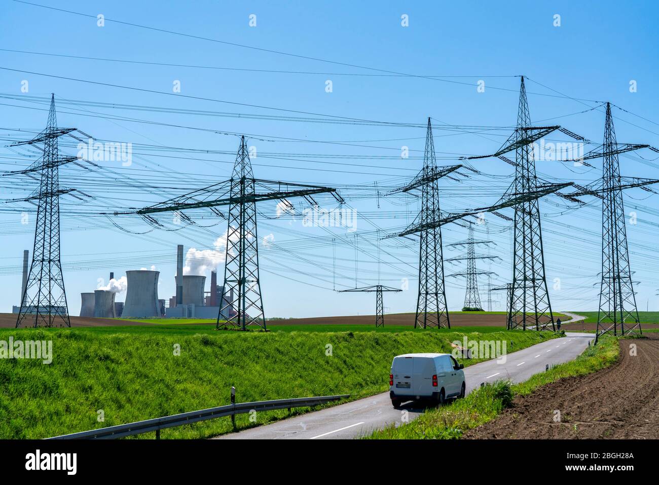 Extra-high voltage lines, 380 KV, power line, the electricity comes ...