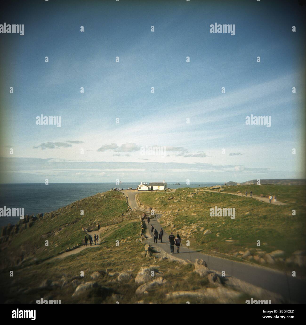House at end of pathway hi-res stock photography and images - Alamy