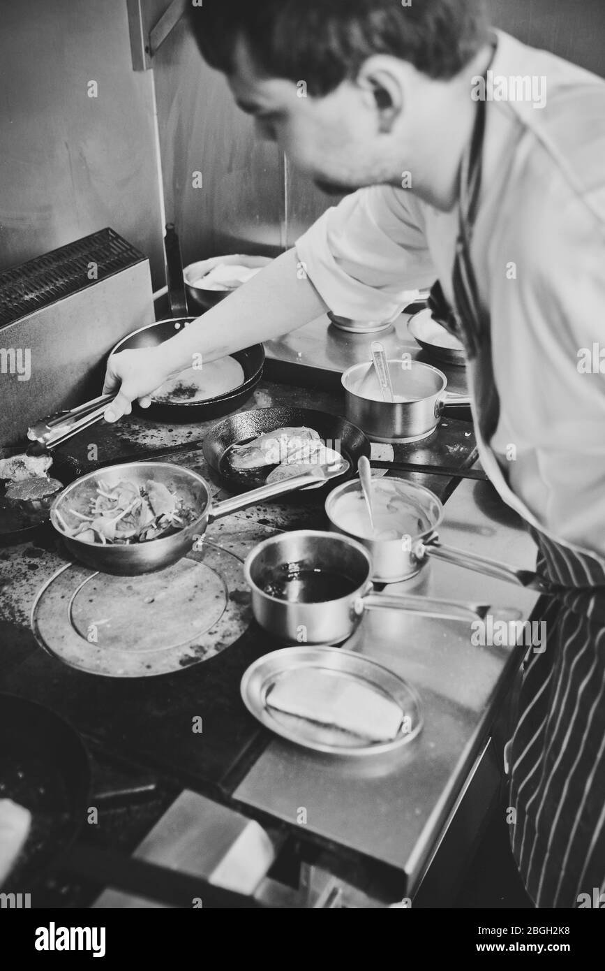 Commercial stove top hi-res stock photography and images - Alamy