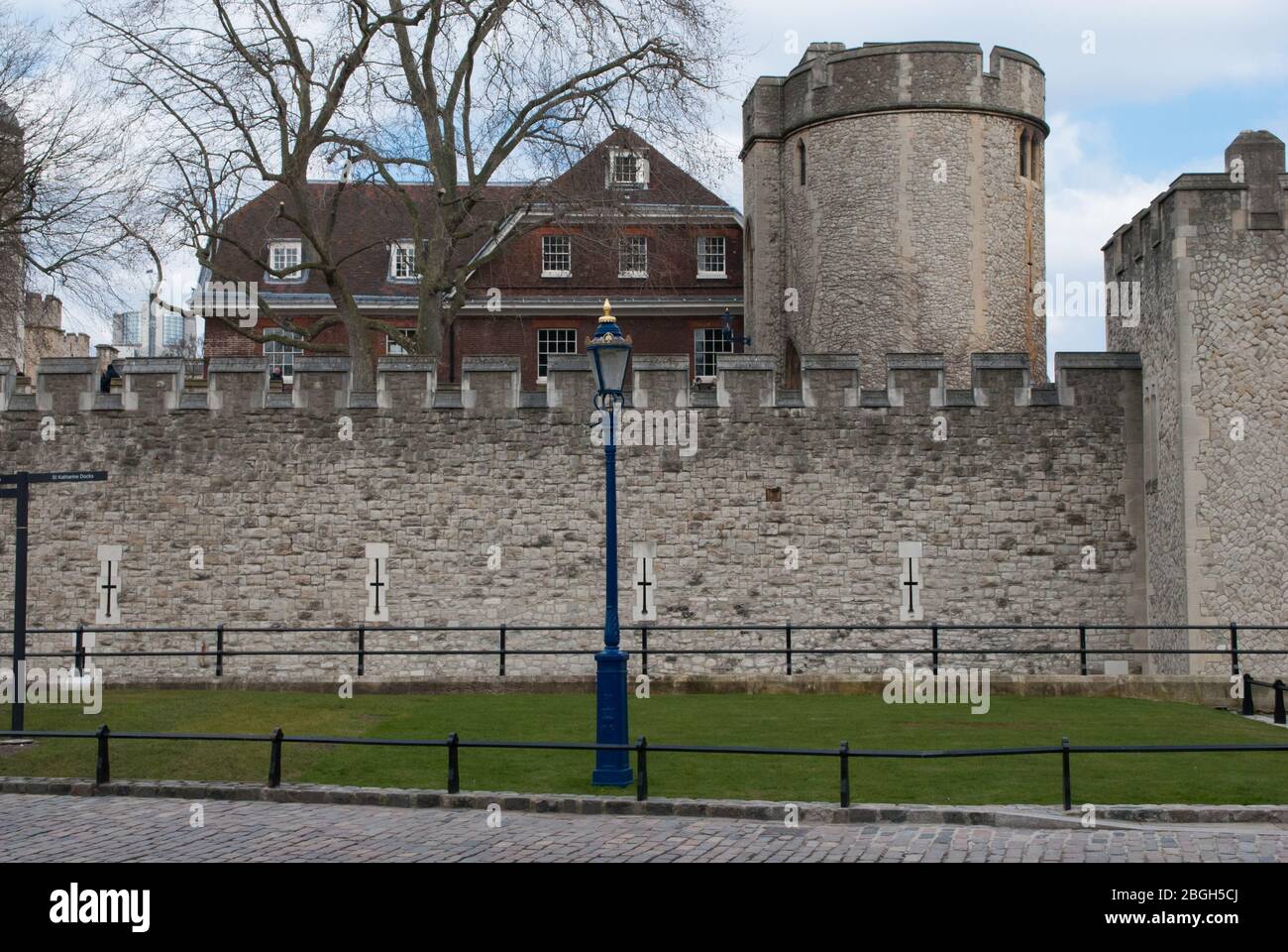 Tower of London St Katharine's & Wapping, London EC3N 4AB Stock Photo ...