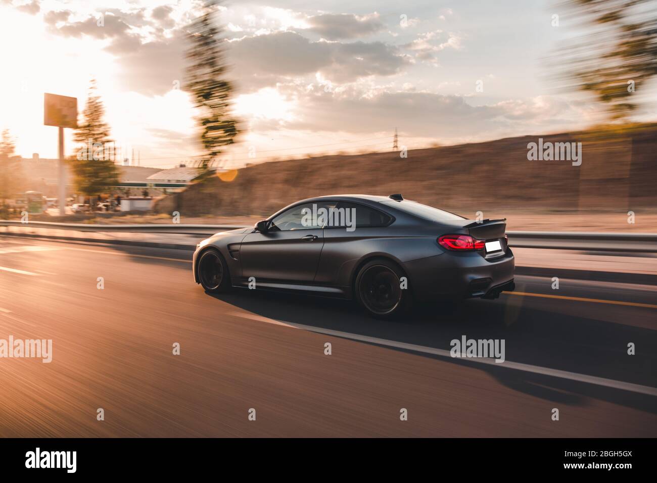 Car behind road muscle hi-res stock photography and images - Alamy