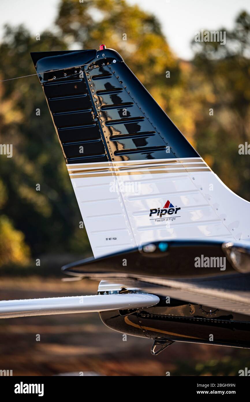 General aviation hi-res stock photography and images - Alamy