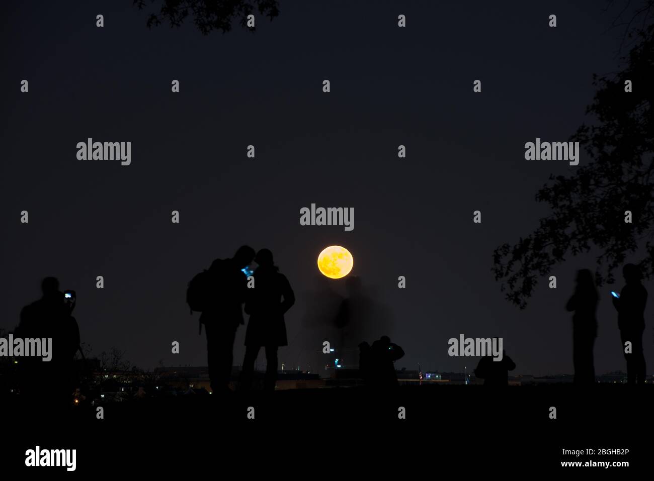 Full Moon Rising Stock Photo - Alamy
