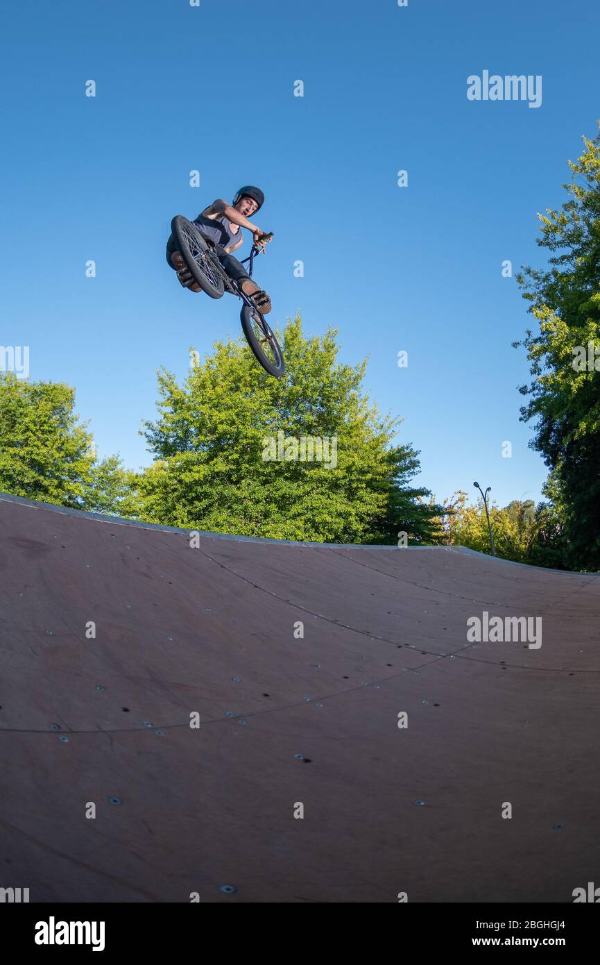 Dangerous wooden ramp hi-res stock photography and images - Alamy