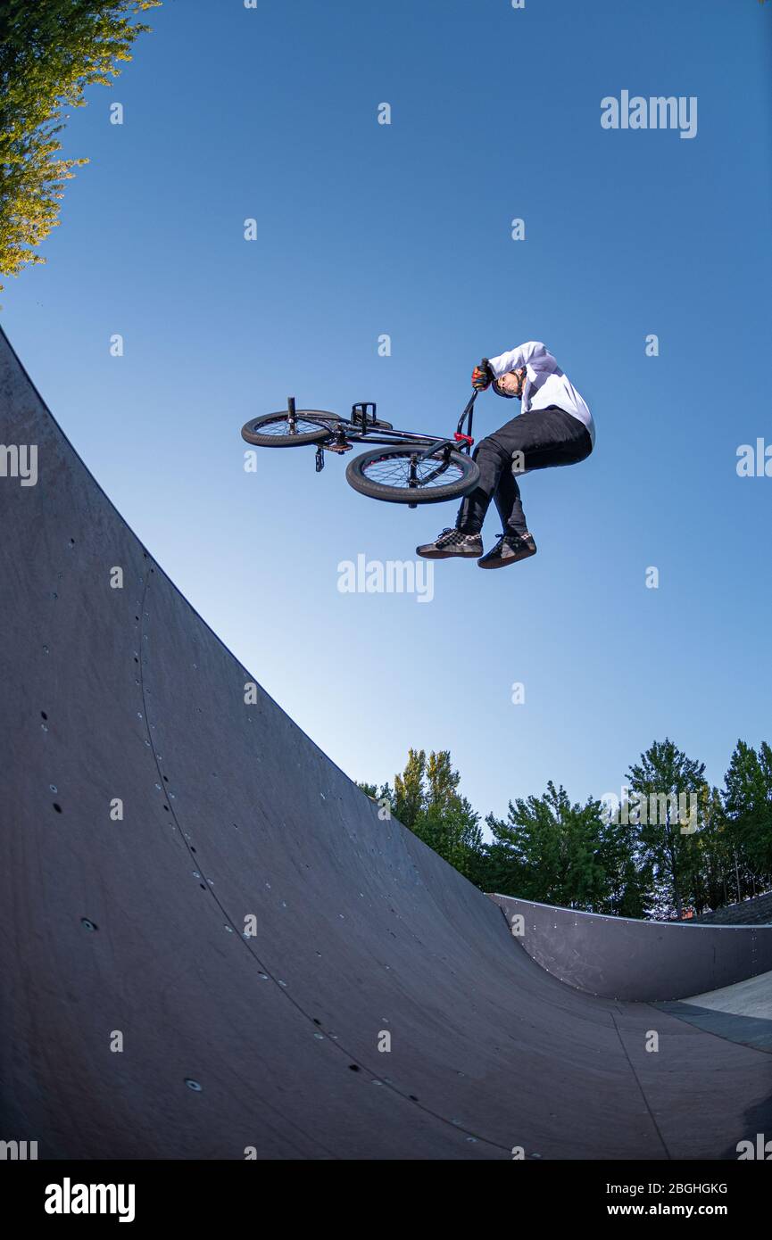 Dangerous wooden ramp hi-res stock photography and images - Alamy