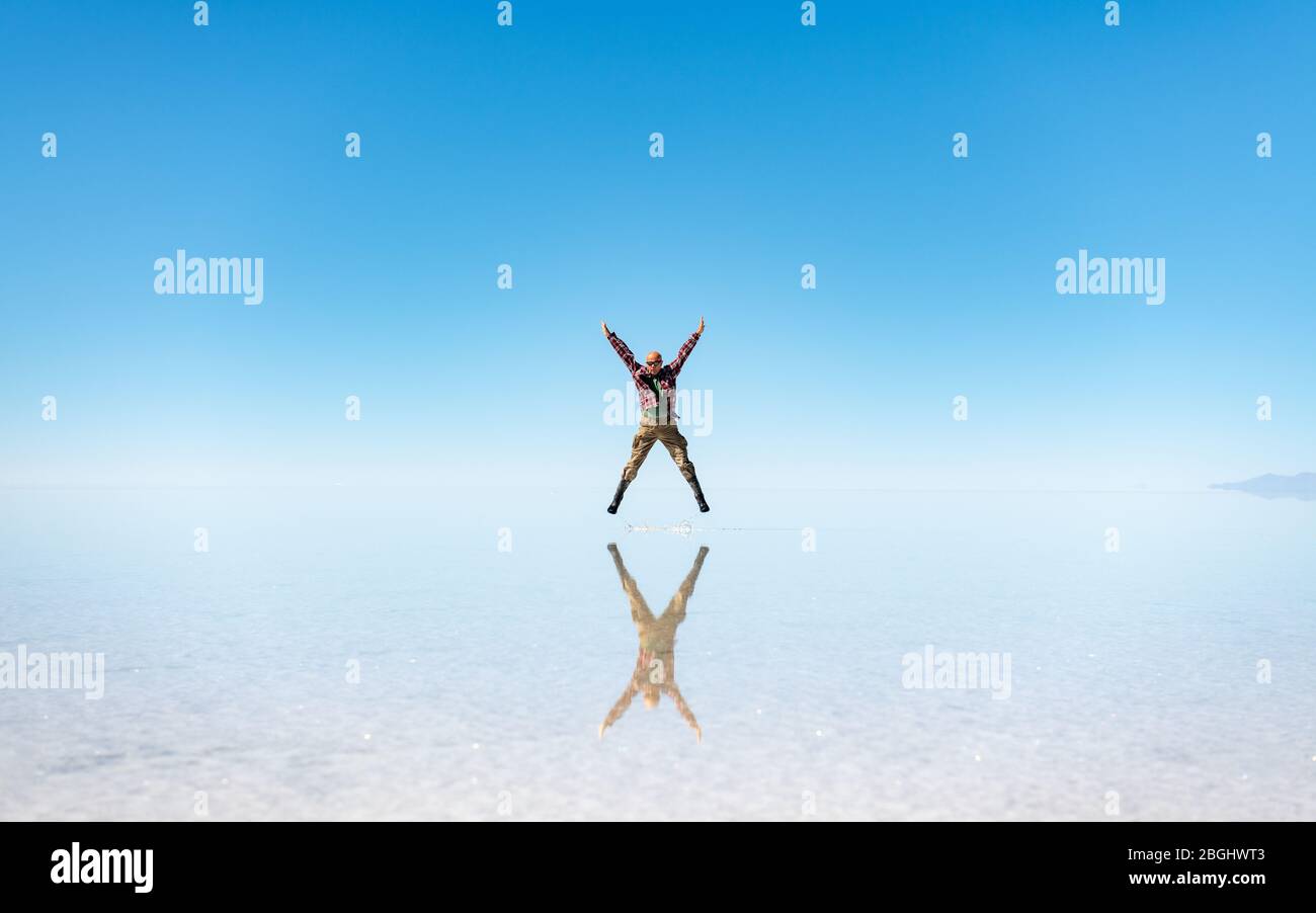 Amazing salar de uyuni mirror hi-res stock photography and images - Alamy