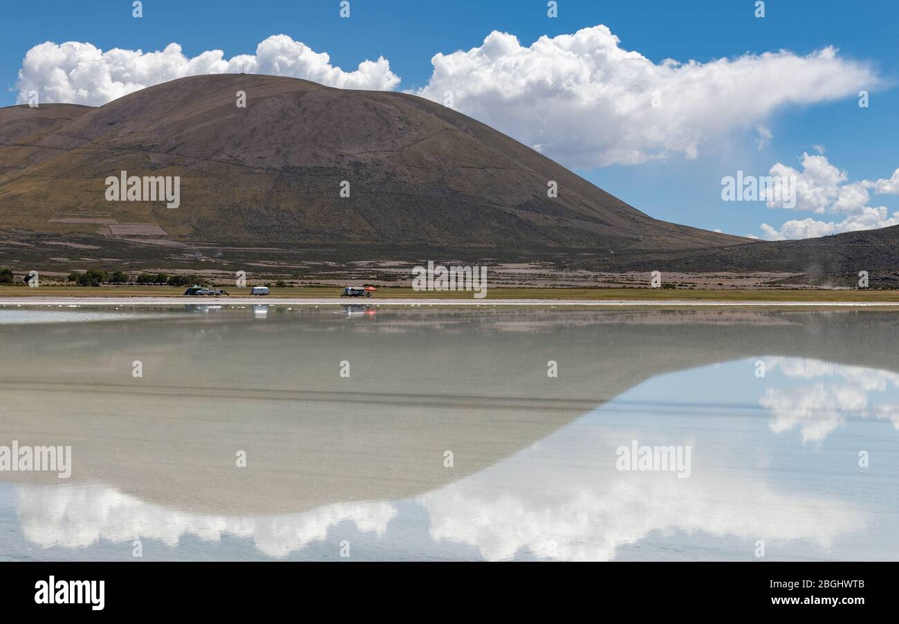 Salar de uyuni bolivia mirror hi-res stock photography and images - Alamy