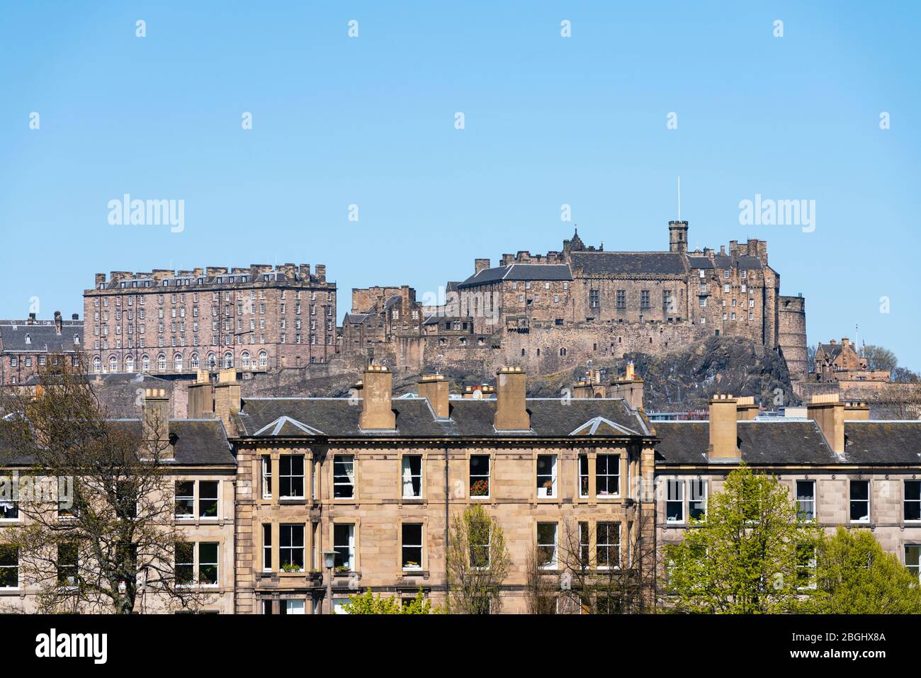 Traditional edinburgh tenement hi-res stock photography and images - Alamy