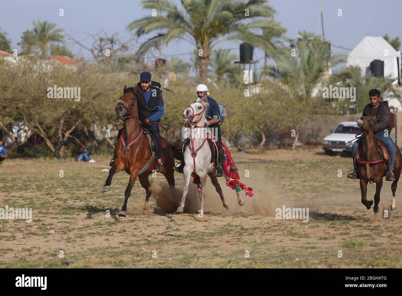 Deir Al-Balah, The Gaza Strip, Palestine. 21st Apr, 2020. Horse race at ...