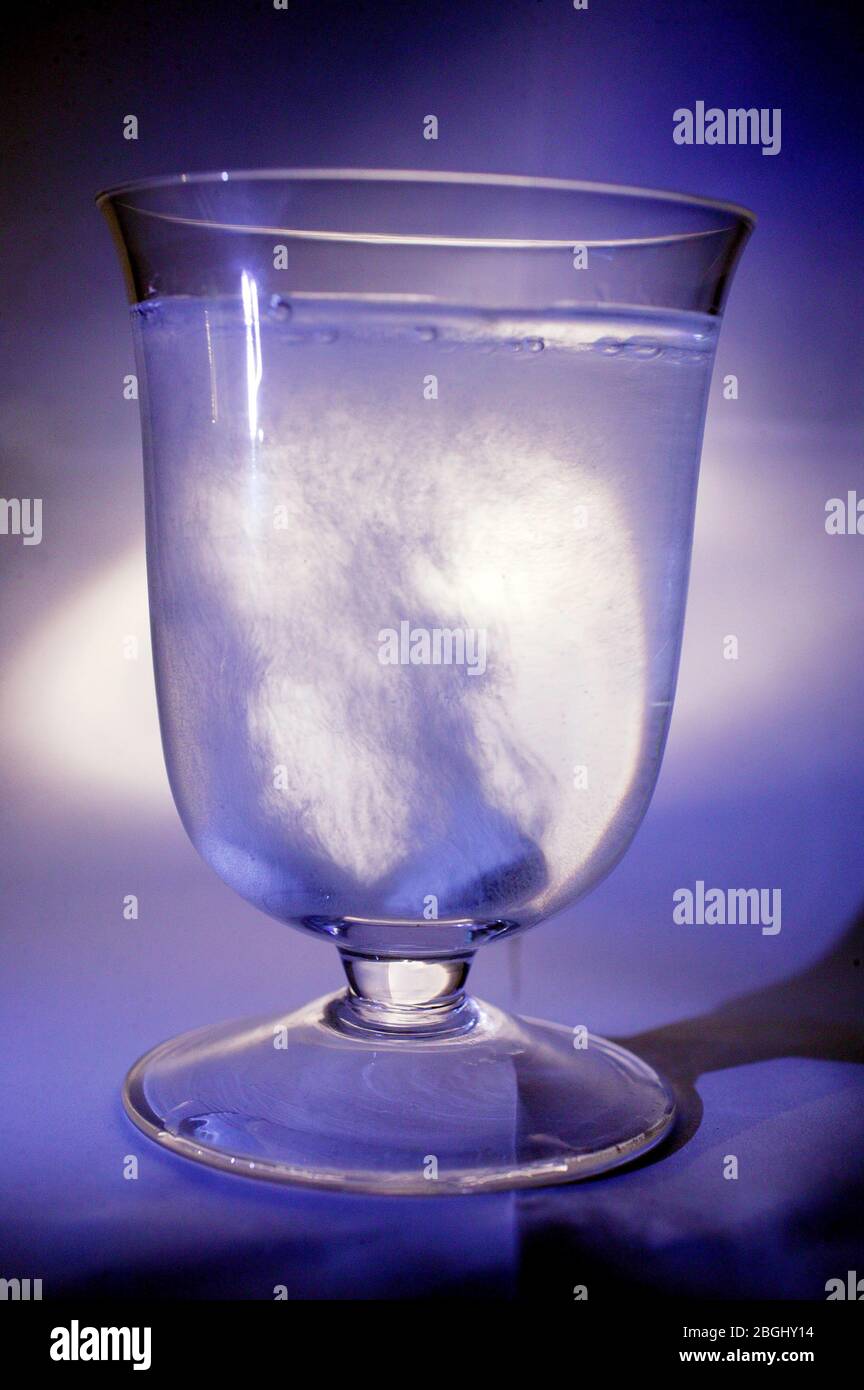 Effervescing hi-res stock photography and images - Alamy