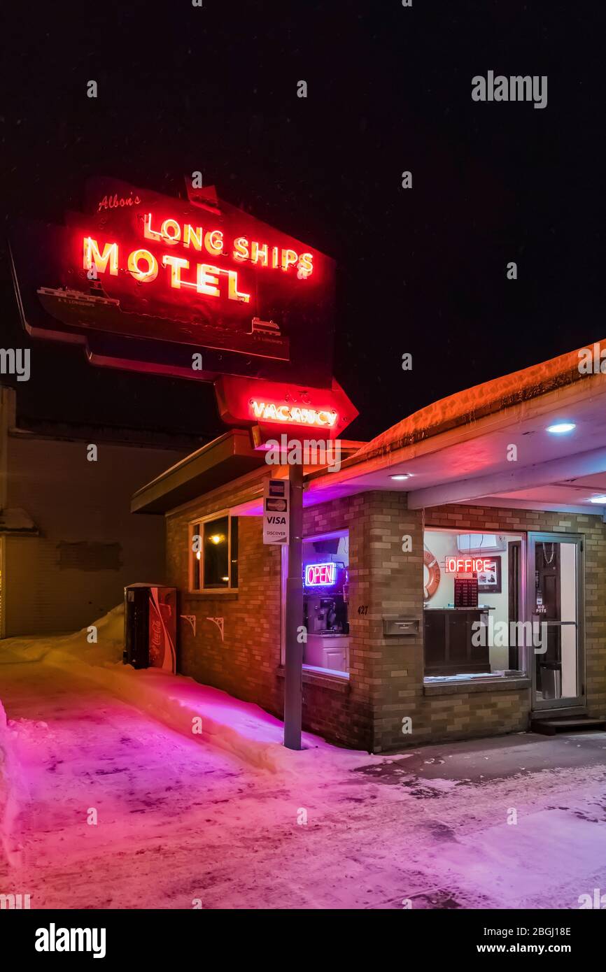 Long ships motel hi-res stock photography and images - Alamy