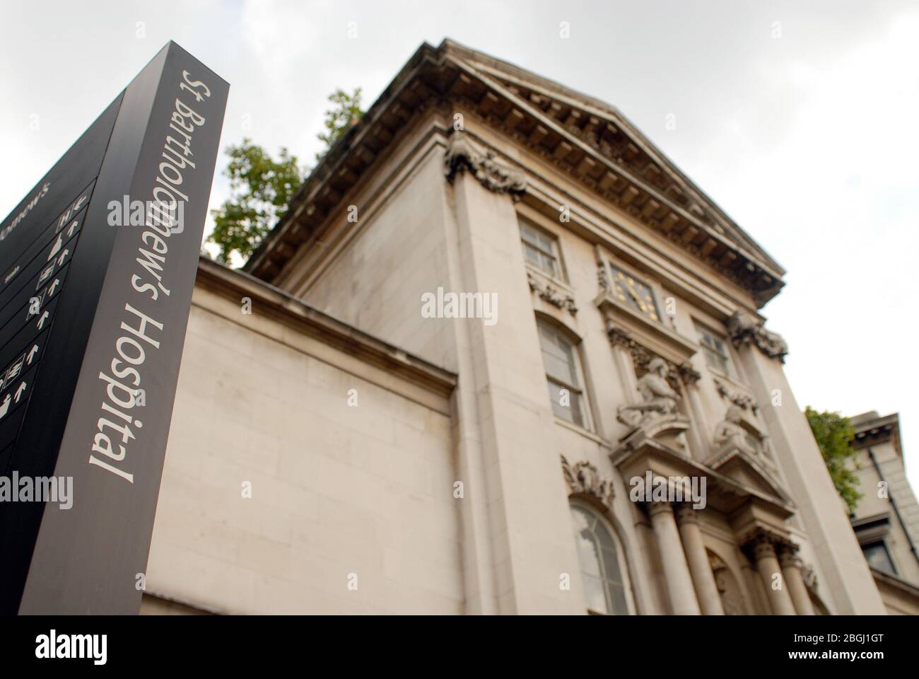 The Main Entrance to St Bartholomew's Hospital, London Stock Photo - Alamy