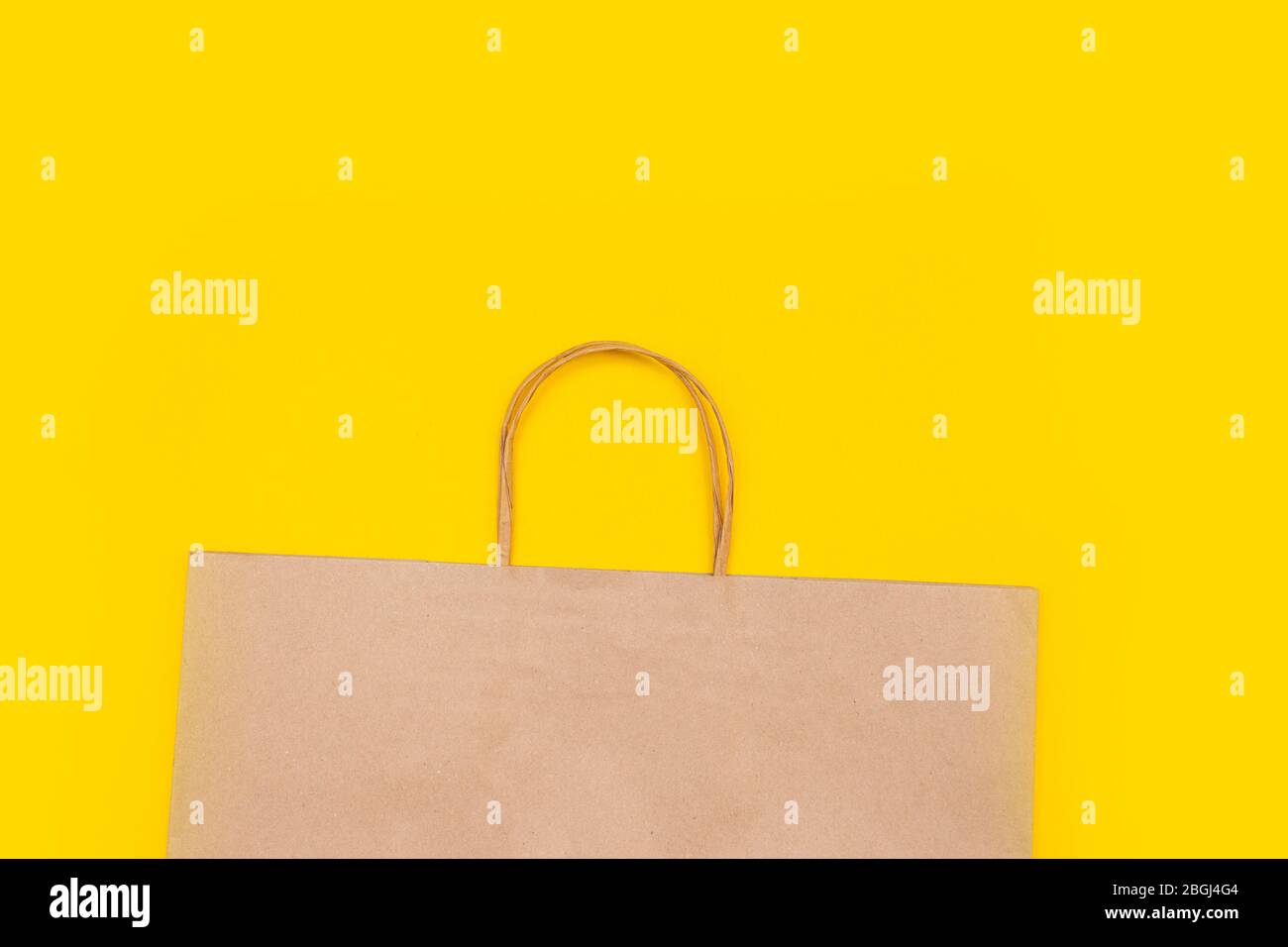 Empty paper bag hi-res stock photography and images - Alamy