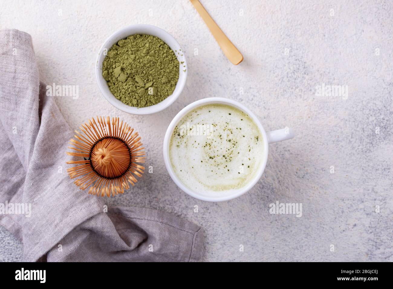 Green healthy matcha latte drink Stock Photo - Alamy
