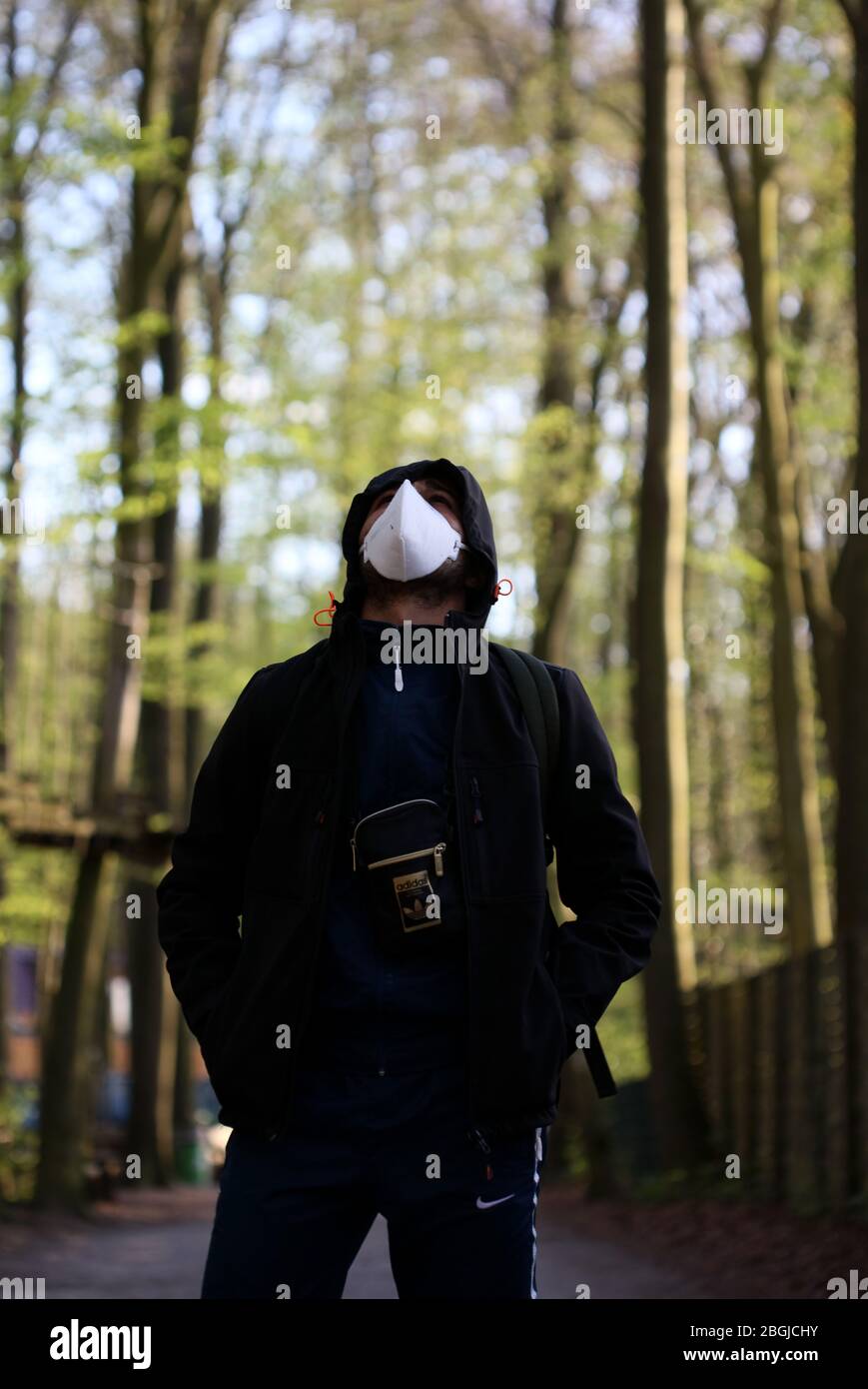Man wearing gas mask hi-res stock photography and images - Alamy