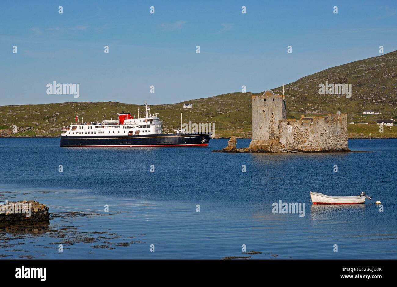 Kisimul castle barra castlebay hi-res stock photography and images - Alamy