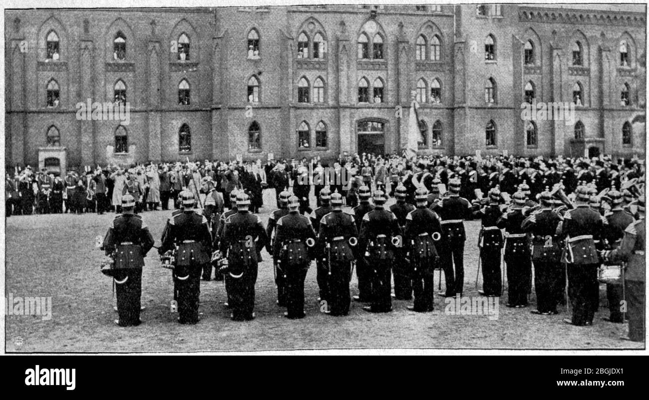 Appell hi-res stock photography and images - Alamy