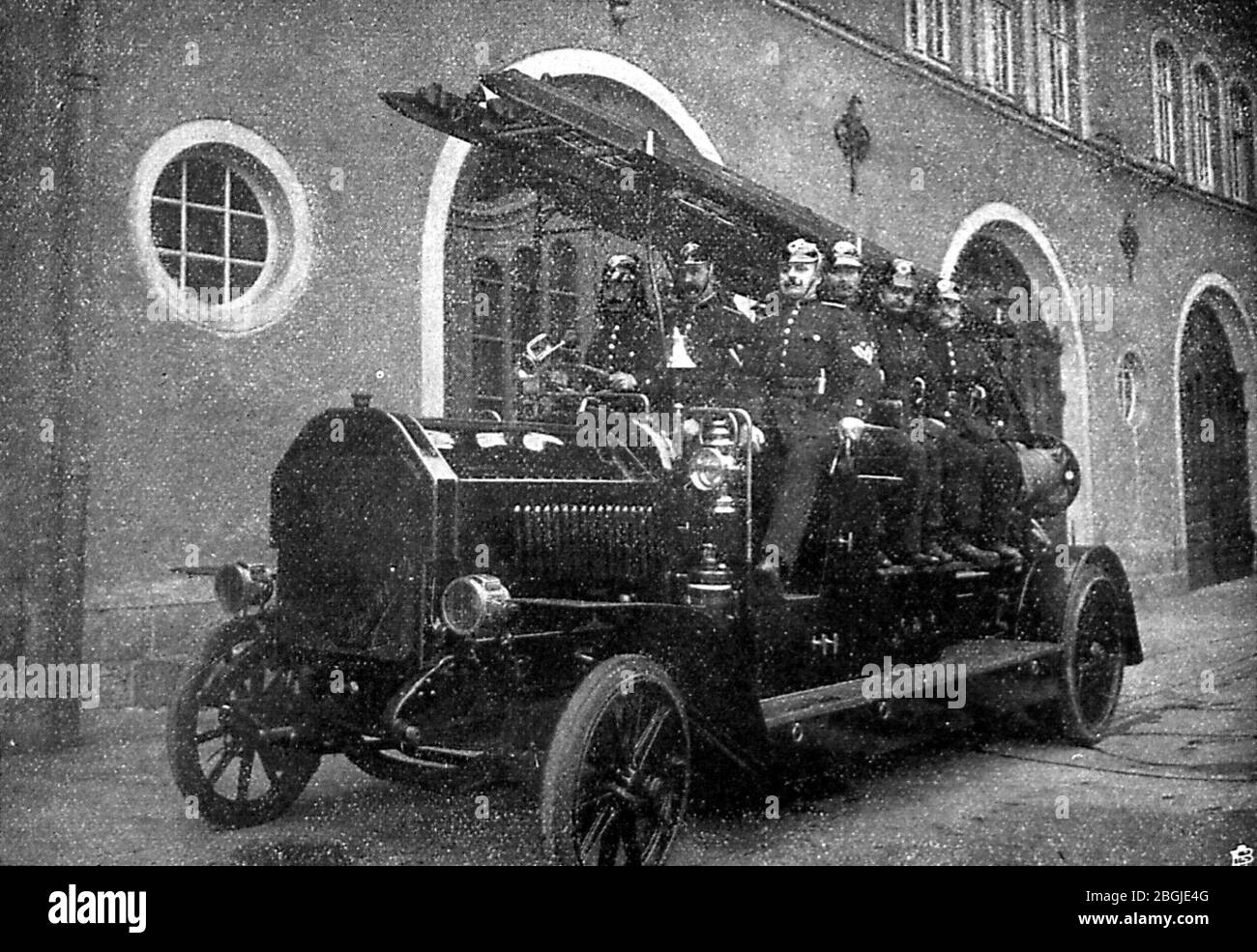 HL Damals – Hauptfeuerwache Automobilspritze Stock Photo - Alamy