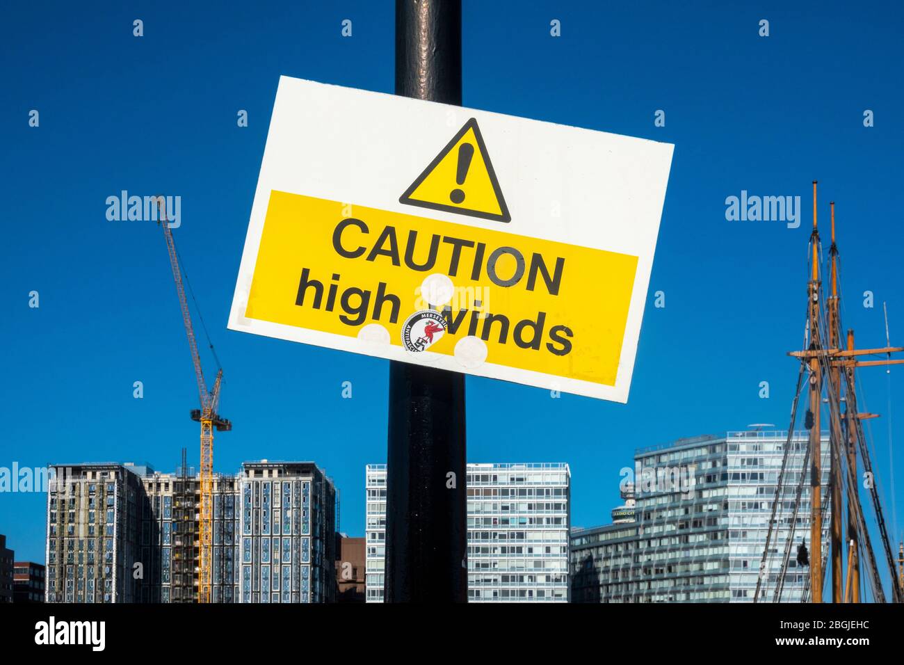 Caution high winds hi-res stock photography and images - Alamy
