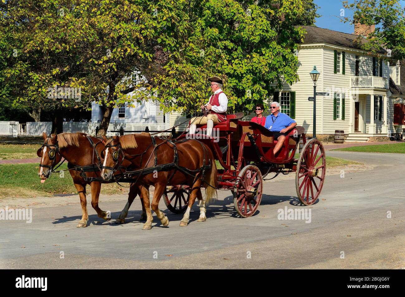 Carriage and horses 18th century hi-res stock photography and images ...