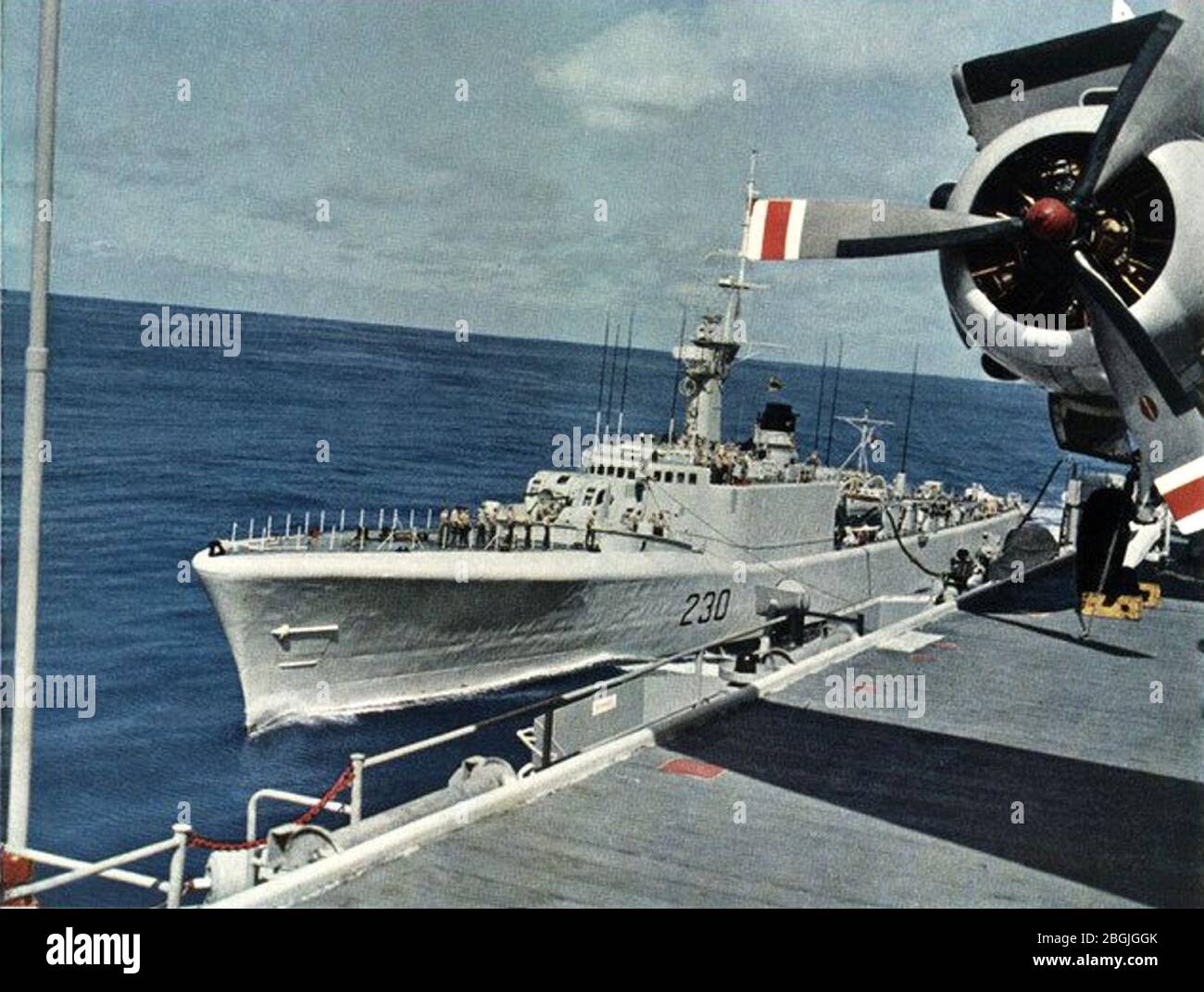HMCS Margaree (DDE 230) refueling from USS Hornet (CVS-12) c1963 Stock ...