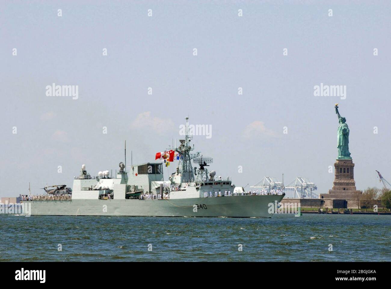 HMCS St. John's (FFH 340 Stock Photo - Alamy