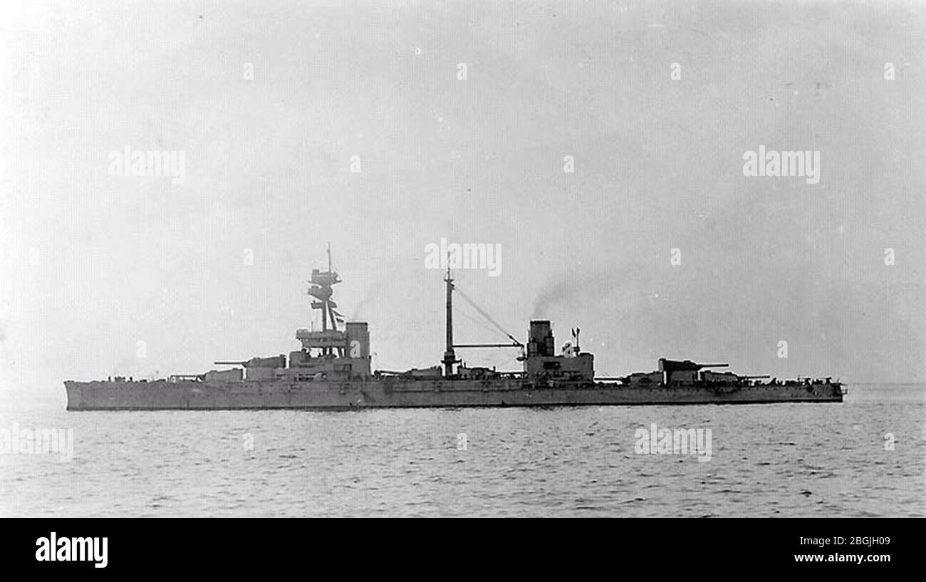 Hms agincourt hi-res stock photography and images - Alamy