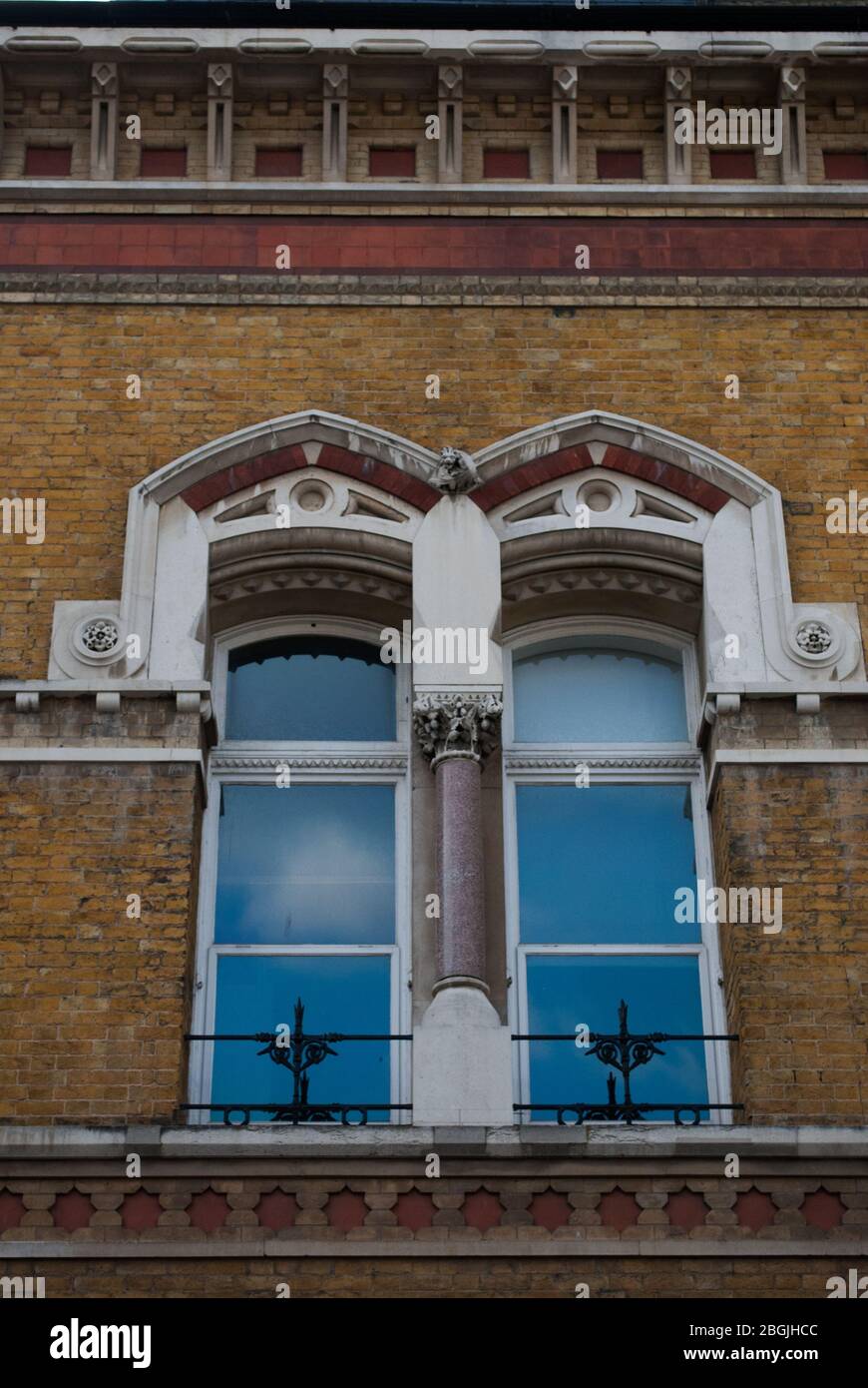 Victorian windows hi-res stock photography and images - Alamy