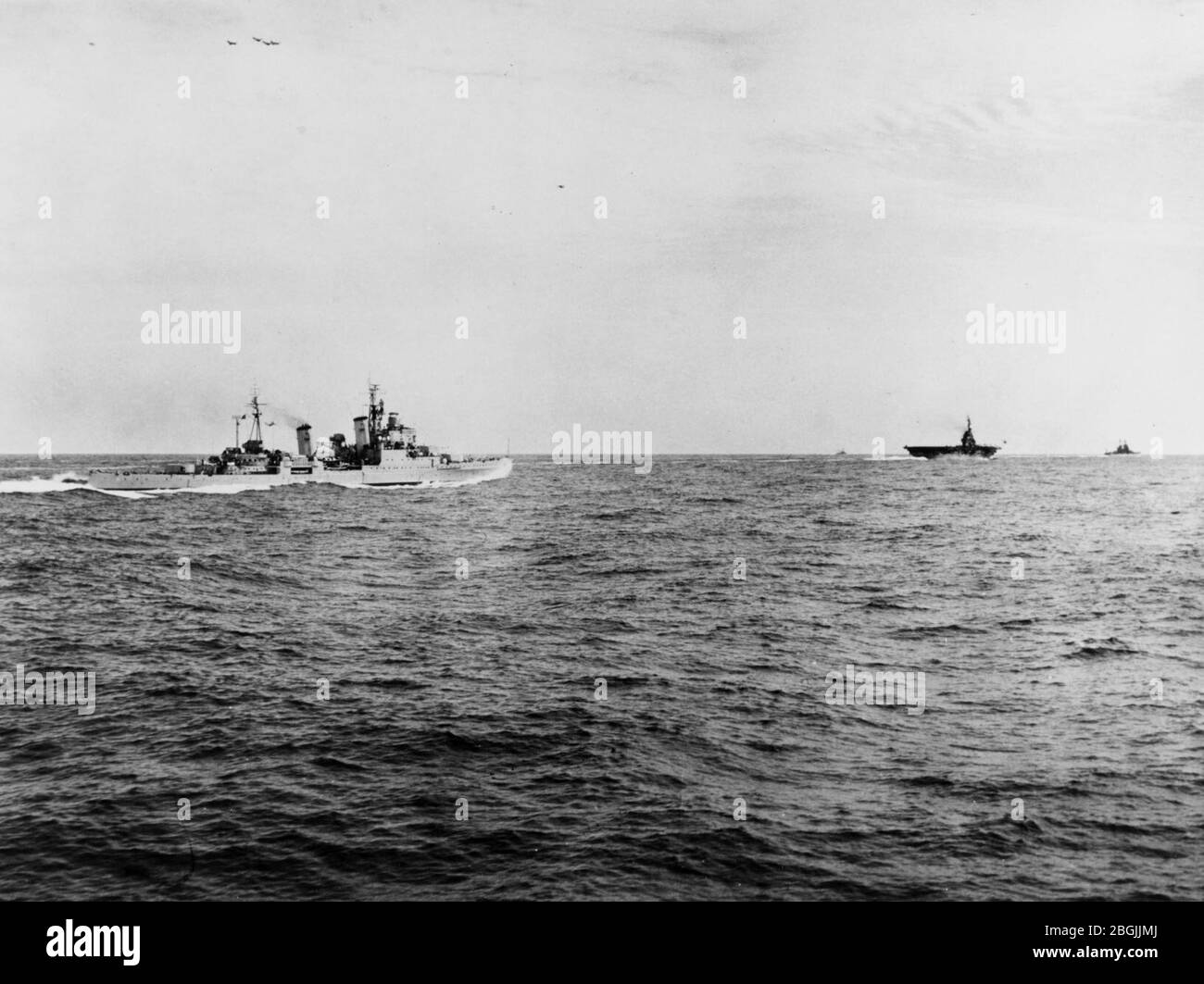 Hms newcastle c76 hi-res stock photography and images - Alamy