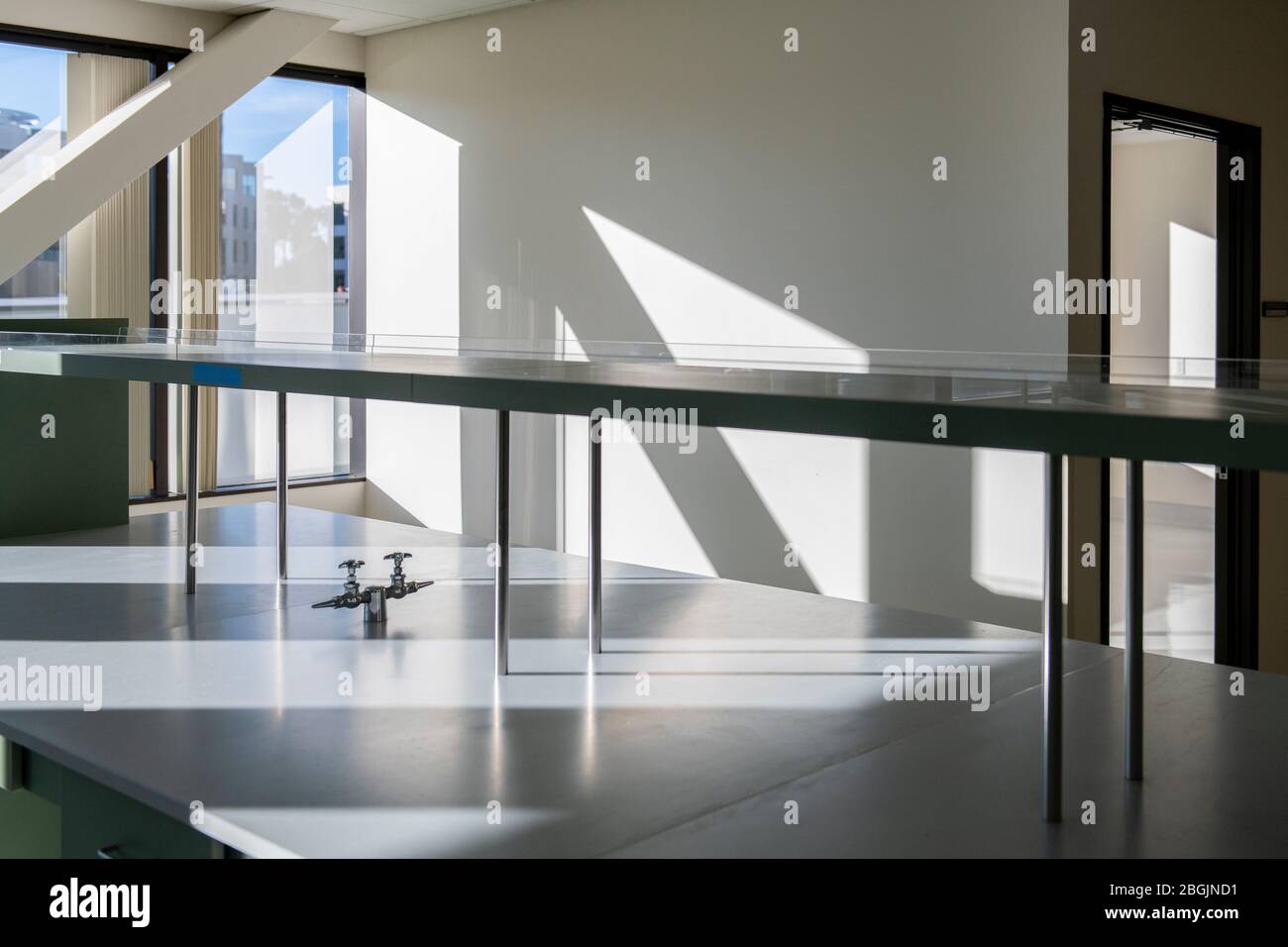 Empty laboratory hi-res stock photography and images - Alamy