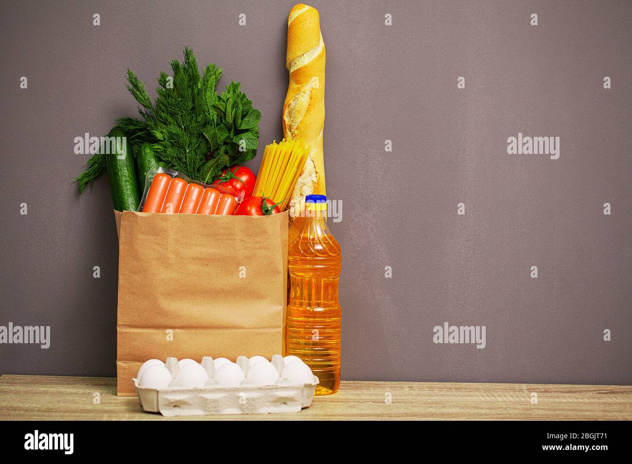 Donation package with food for people who need help Stock Photo - Alamy