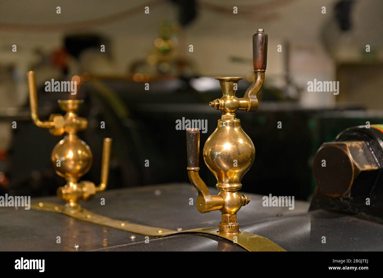 Beautifully restored components of Tower Bridge's old lifting mechanism ...