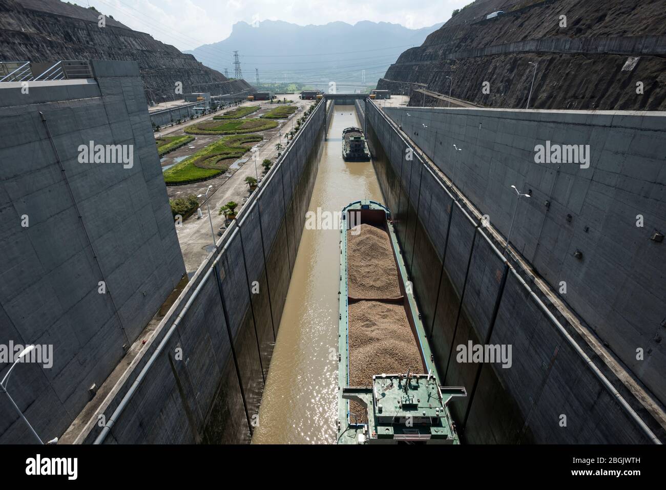 China Three Gorges Dam Ship lock,China Three Gorges Hydropower Ship ...