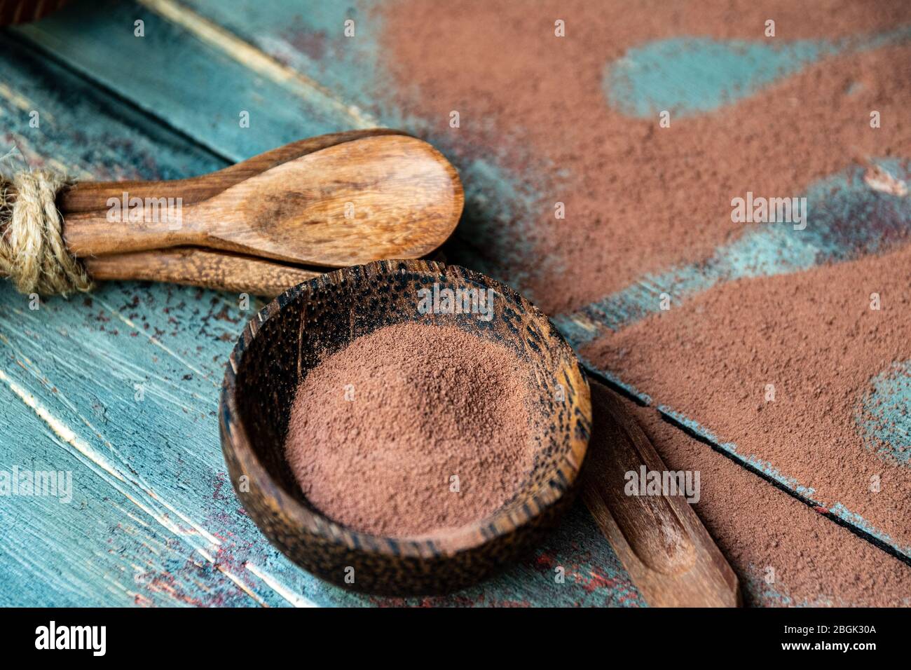 exquisite pure chocolate in pieces and in powder Stock Photo - Alamy