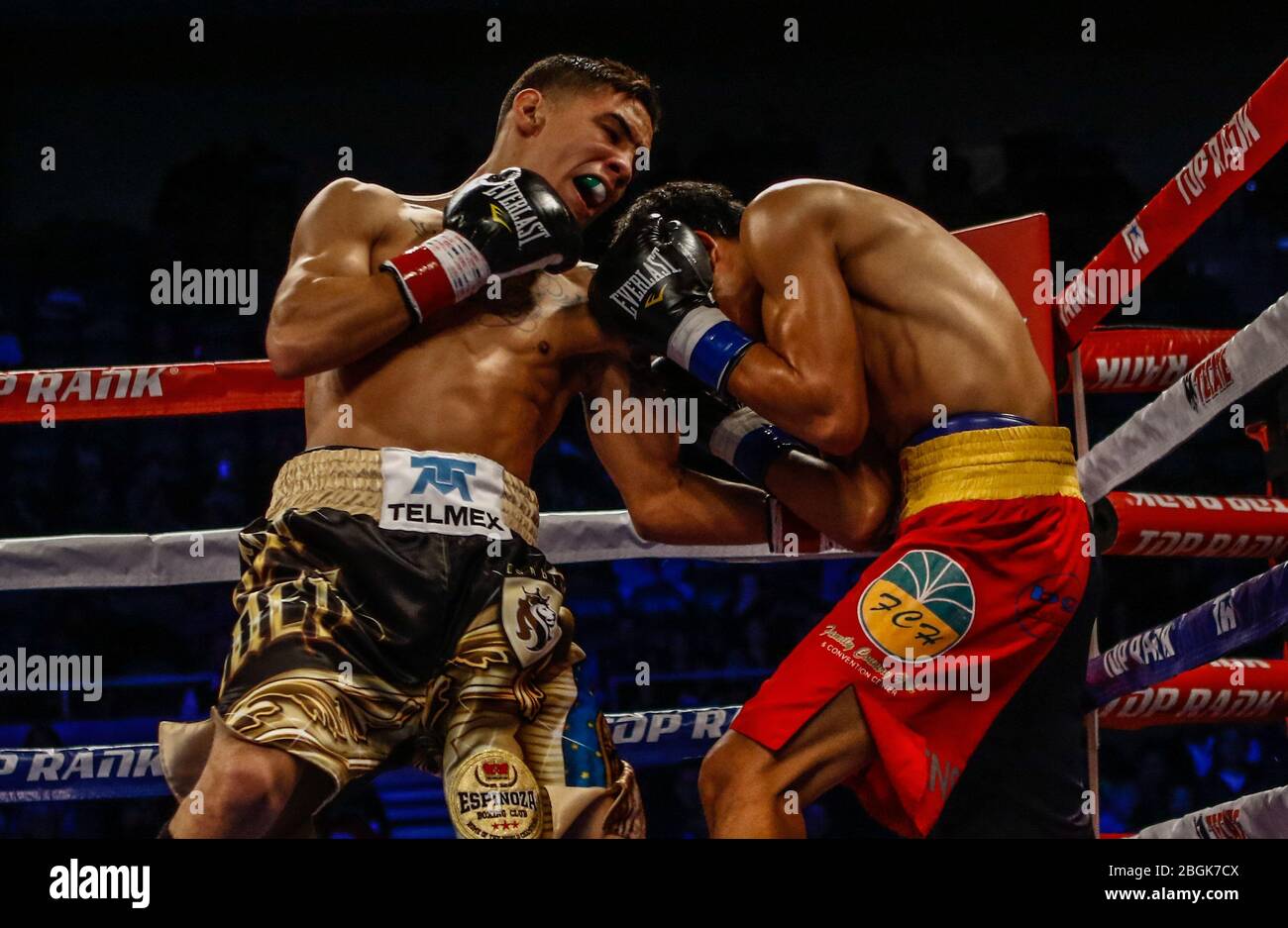 The Mexican boxer originally from Sonora Nogales, Oscar Valdez (gold ...