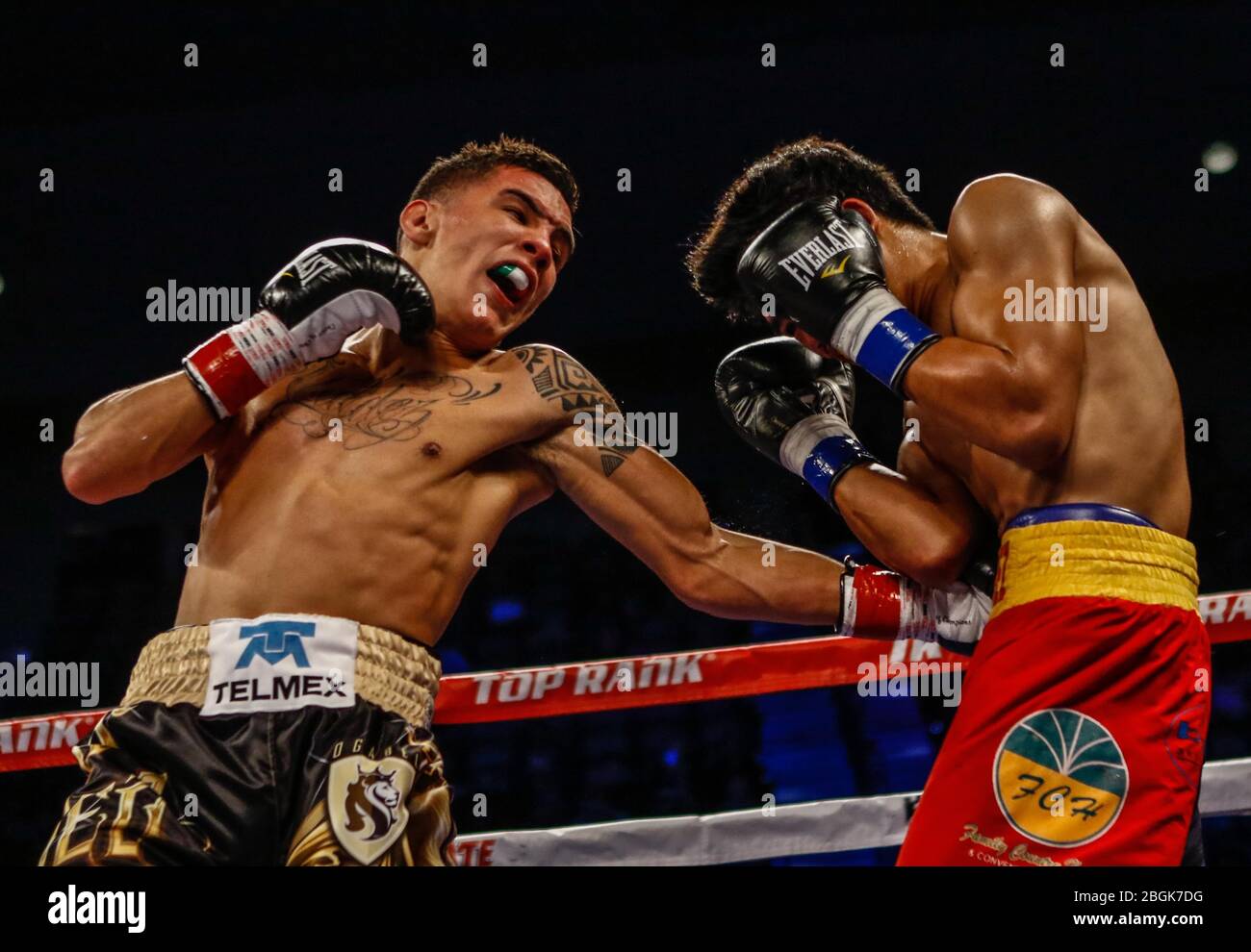 The Mexican boxer originally from Sonora Nogales, Oscar Valdez (gold ...