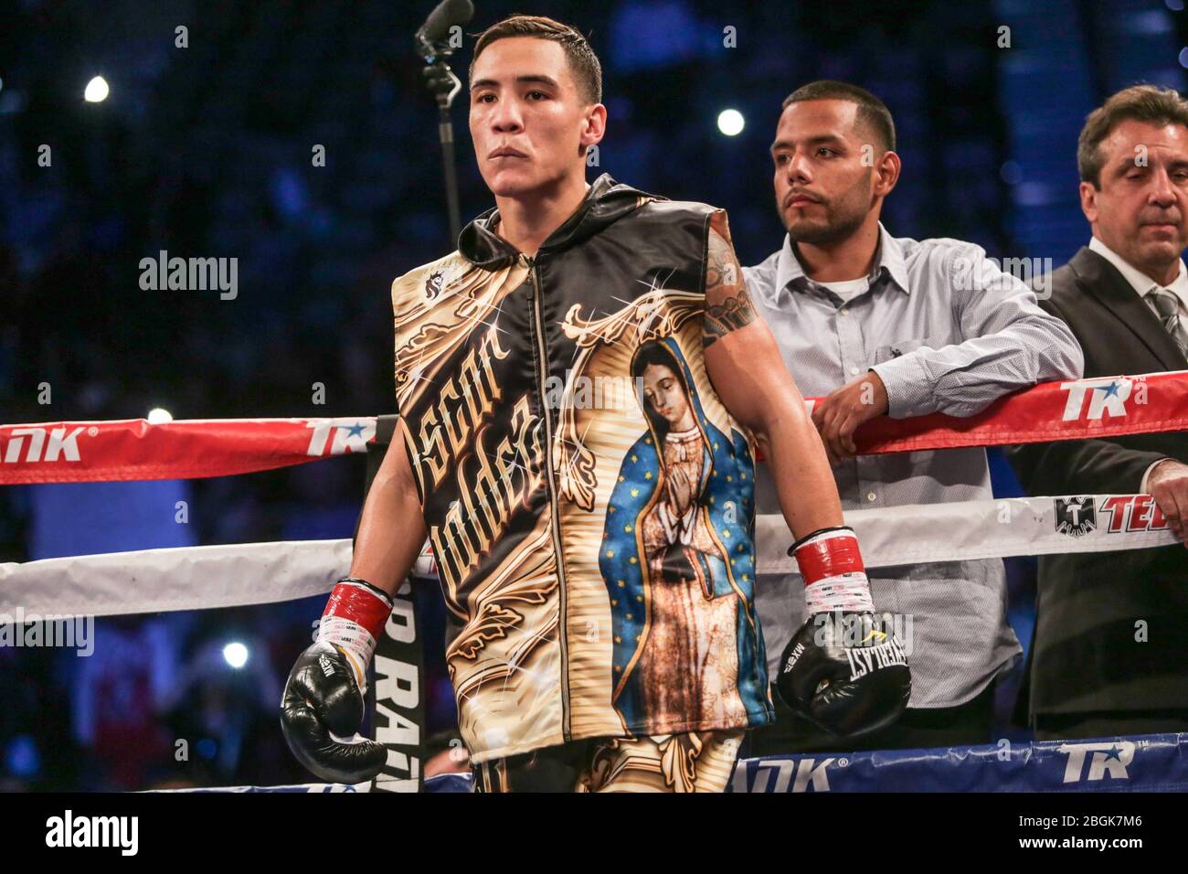 The Mexican boxer originally from Sonora Nogales, Oscar Valdez (gold ...