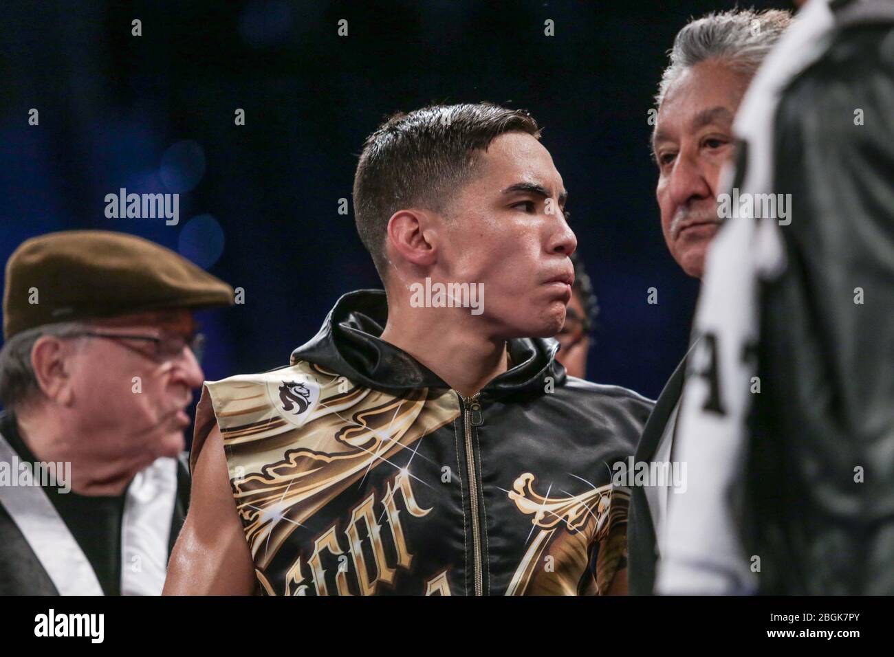 The Mexican boxer originally from Sonora Nogales, Oscar Valdez (gold ...