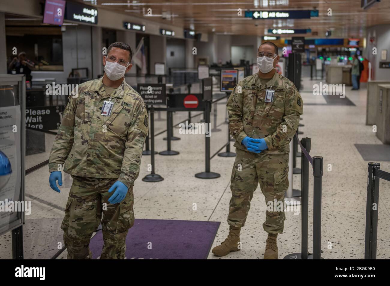 Hawaii National Guard (HING) Soldiers staged at the medical screening ...