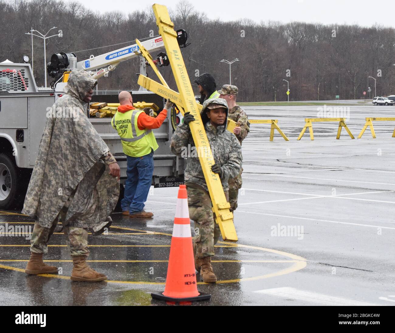 Army barricades hi-res stock photography and images - Alamy