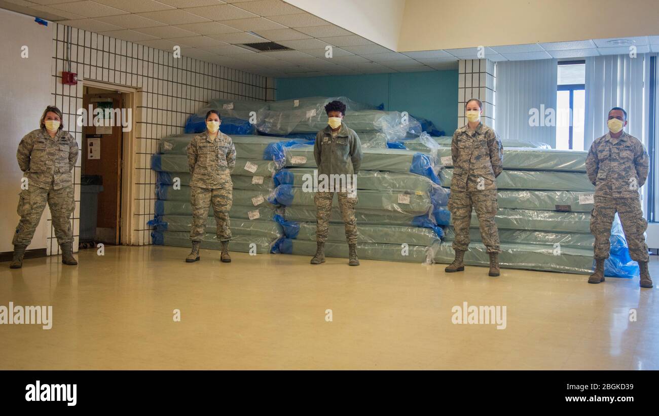 103rd airlift wing hi-res stock photography and images - Alamy