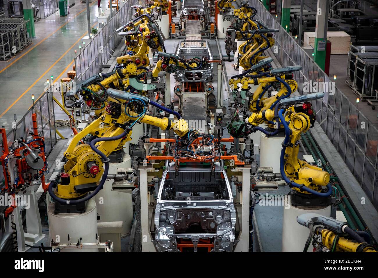 Mechanical arms hi-res stock photography and images - Alamy