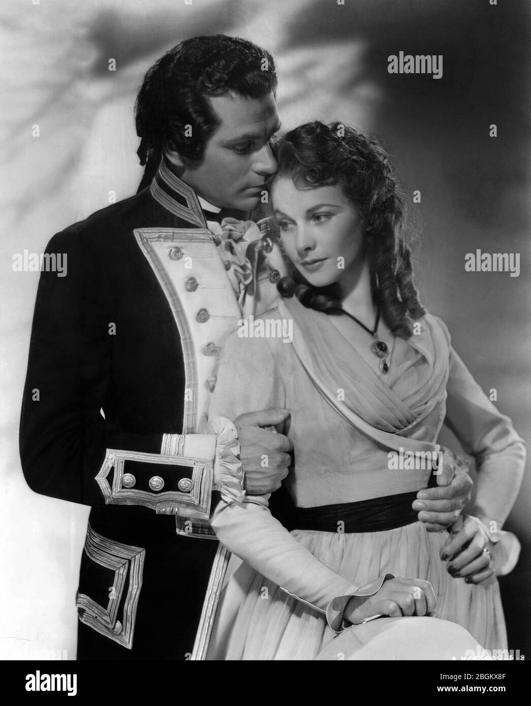 LAURENCE OLIVIER as Nelson and VIVIEN LEIGH as Emma, Lady Hamilton in ...