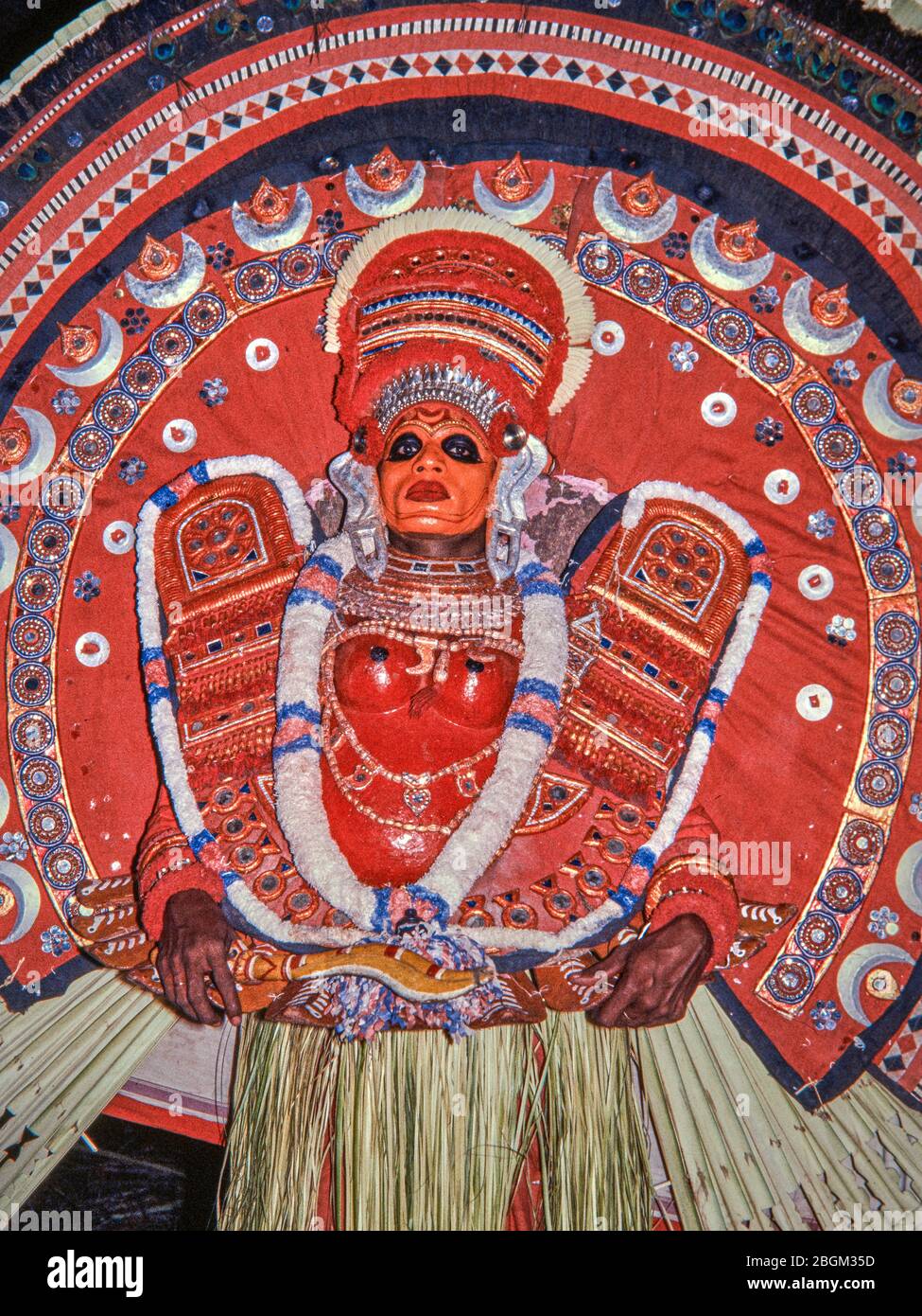 22 Mar 2020 Theyyam Performer getting ready Theyyam (Teyyam, Theyam ...
