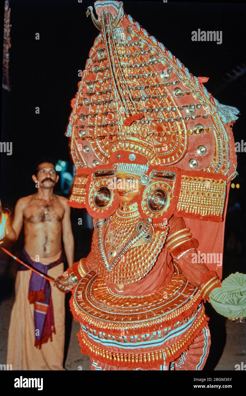 Theyam art hi-res stock photography and images - Alamy